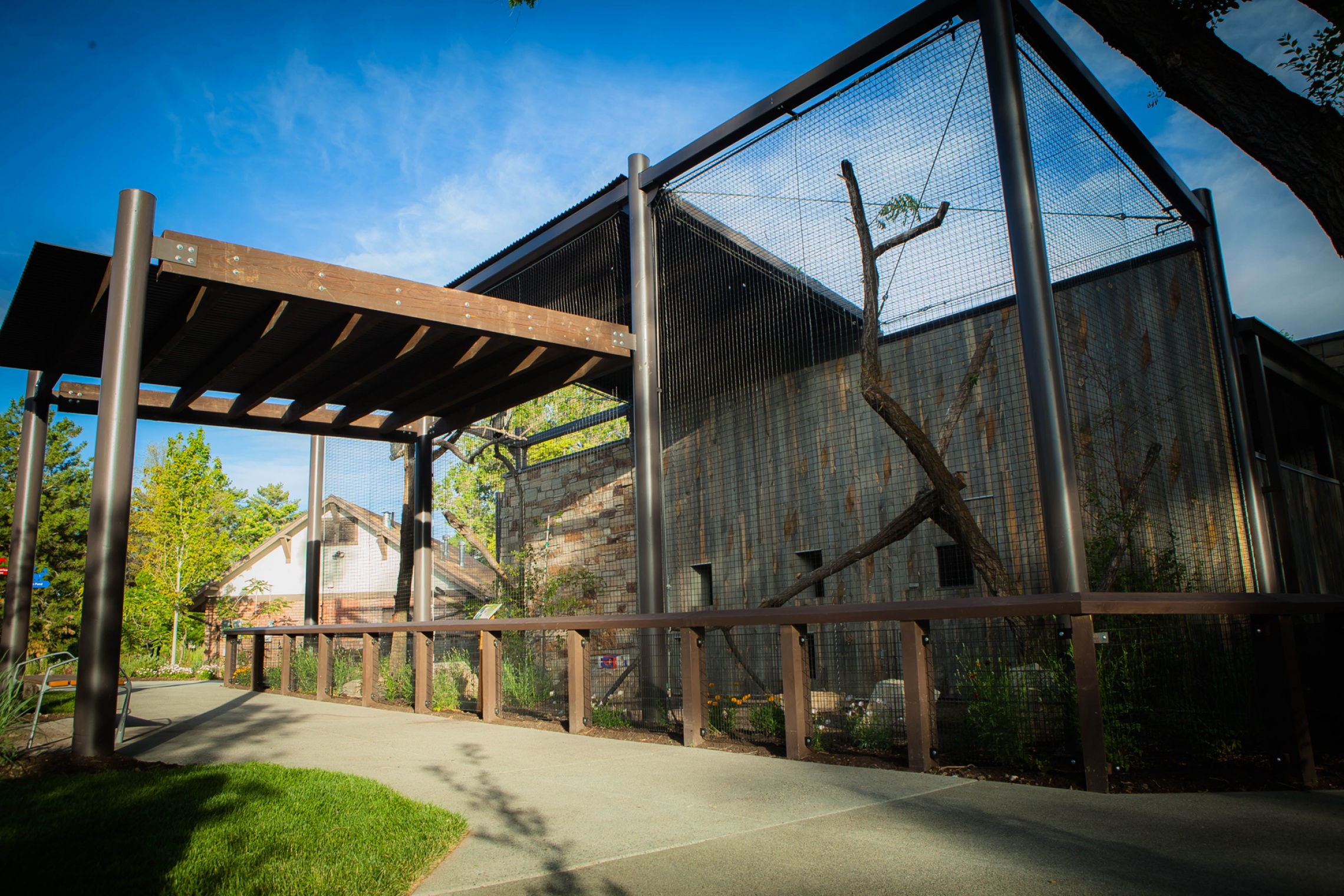King Vulture-Macaw Exhibit - Tracy Aviary - AMD Architecture